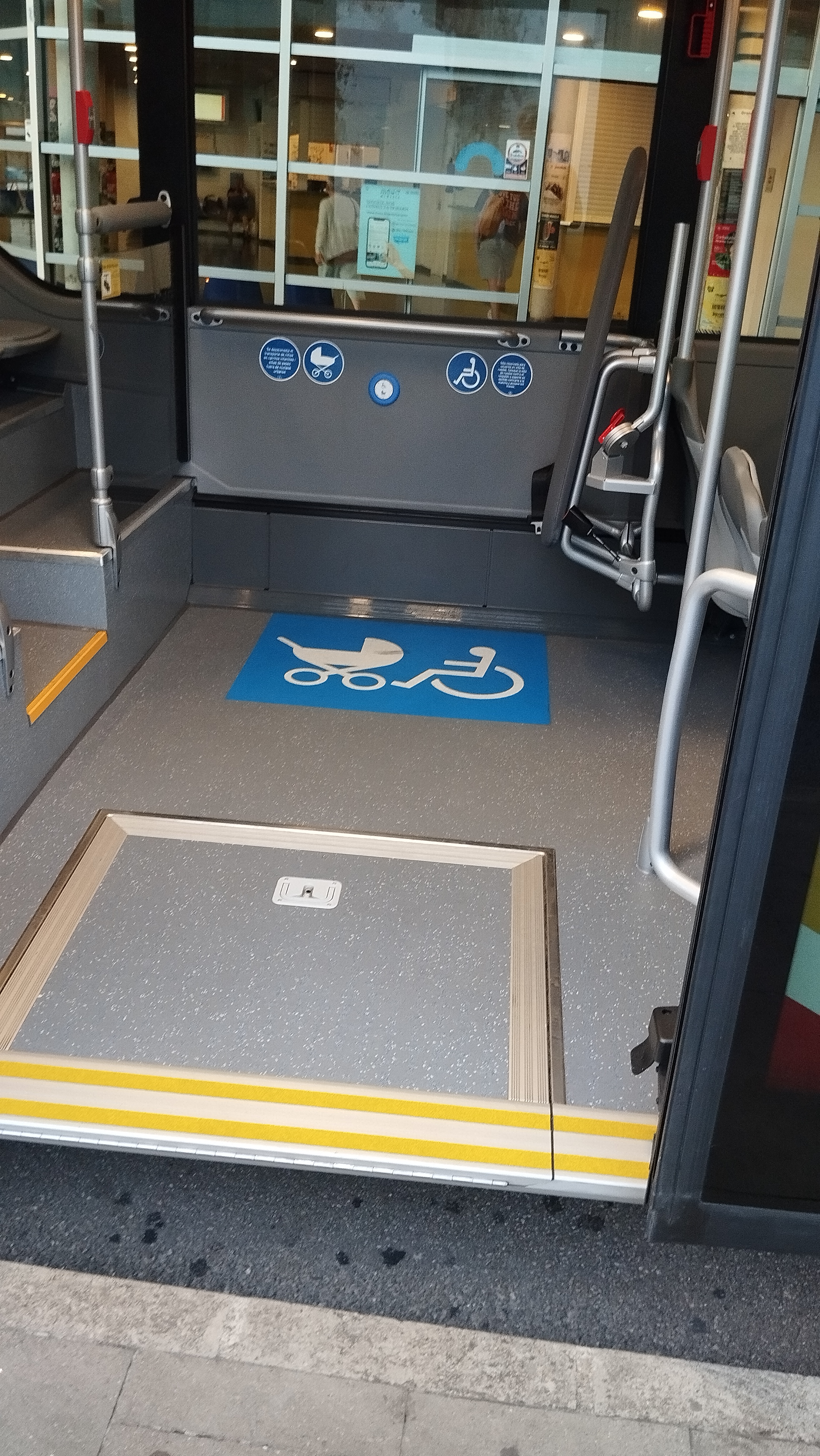 NEU! Menorca Busse | All Infos zu Busnetz und Buslinien